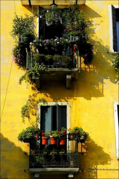 35 World's Most Beautiful Balconies