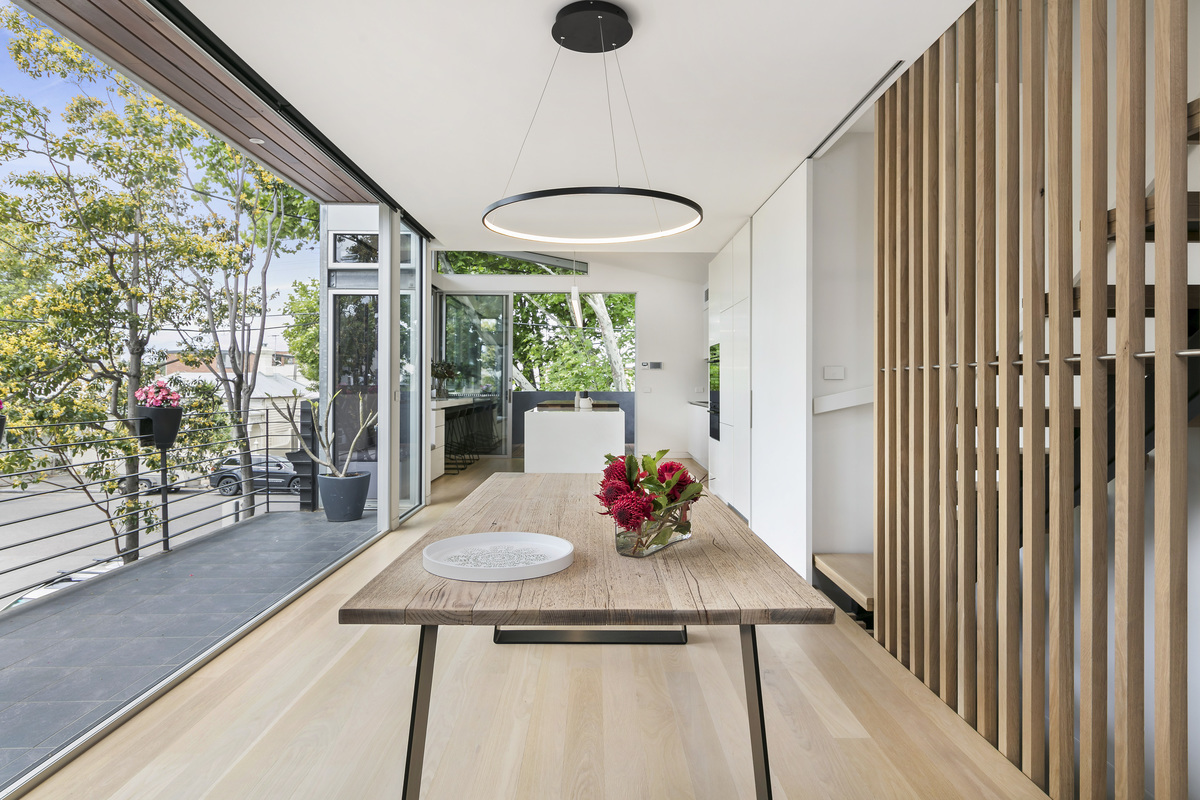 Port Melbourne Residence by Finnis Architects