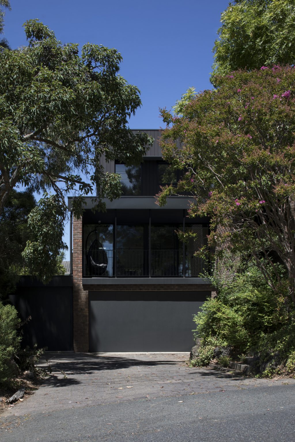 A Complete Renovation Of A 1970s Double Brick Family Home