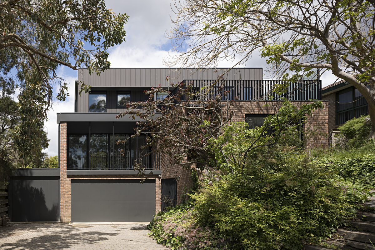 A Complete Renovation Of A 1970s Double Brick Family Home