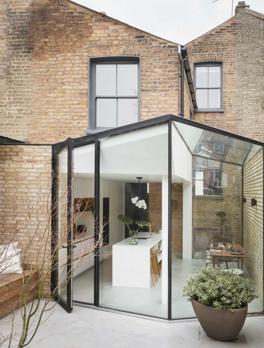 Structural Glass Prism Was Added to this Townhouse in London