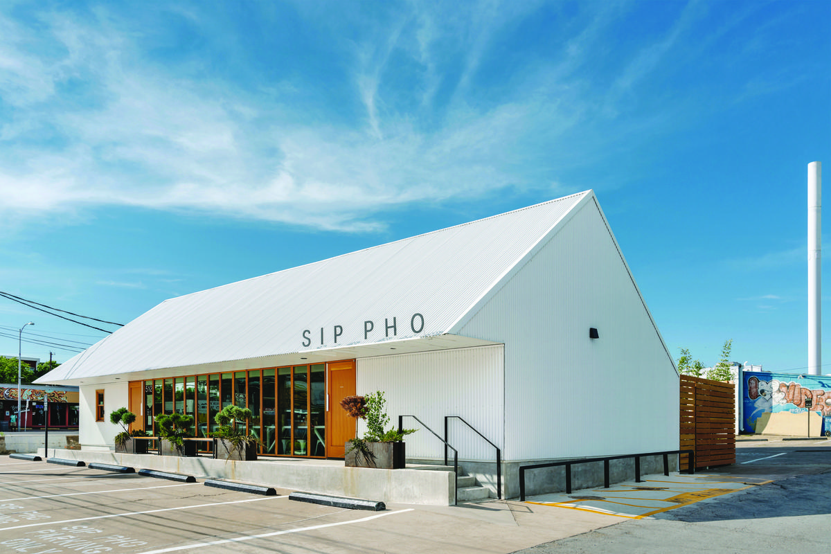 Sip Pho Restaurant by MAGIC architecture